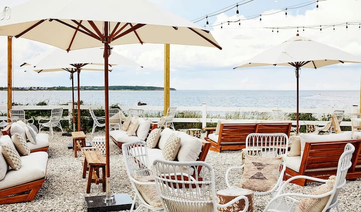 Light-filled, With Beach-inspired Textures - Block Island, RI