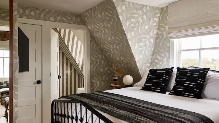 Historic Home Base With Tranquil Vibe - Block Island, RI