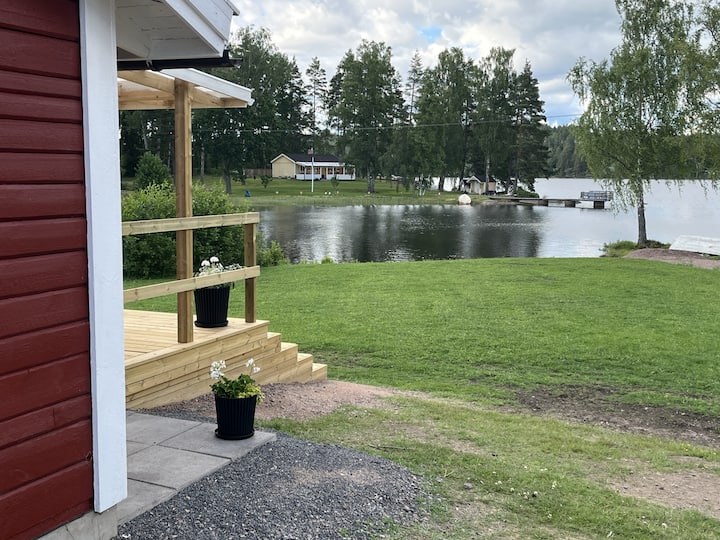 Red Cottage With Lakefront Location At Nerbjärken - Hultsfred