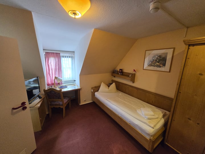 Chambre Simple-classique-salle De Bain Privée - Quedlinburg