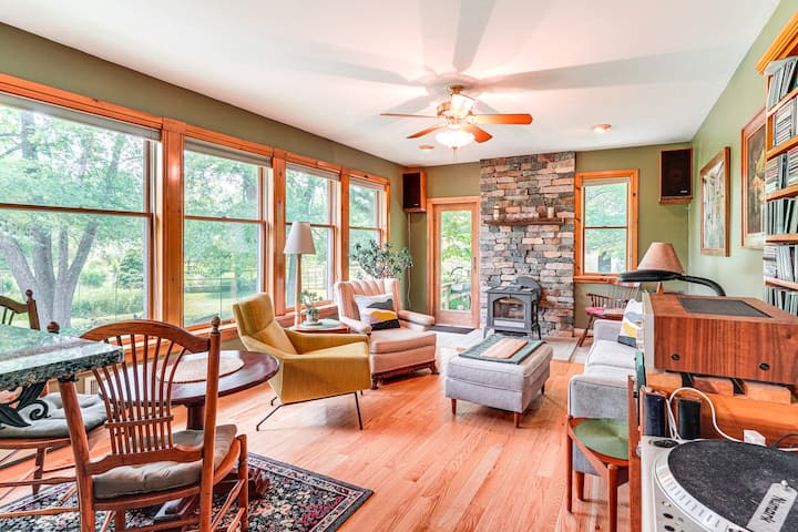 Peaceful Countryside Retreat W/ Yard In Frenchtown - Beneduce Vineyards, Pittstown