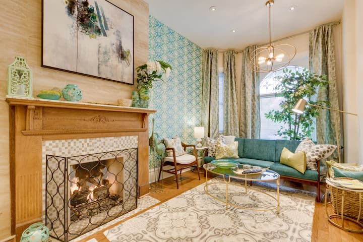 Stylish 2br - Free Parking - Steps To Kensington - Toronto