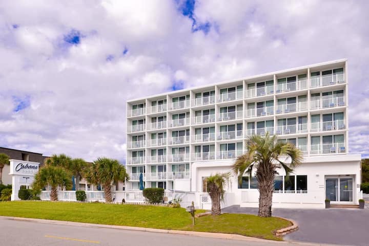 Myrtle Beach Access + Pool. Kitchenette. Bar. -