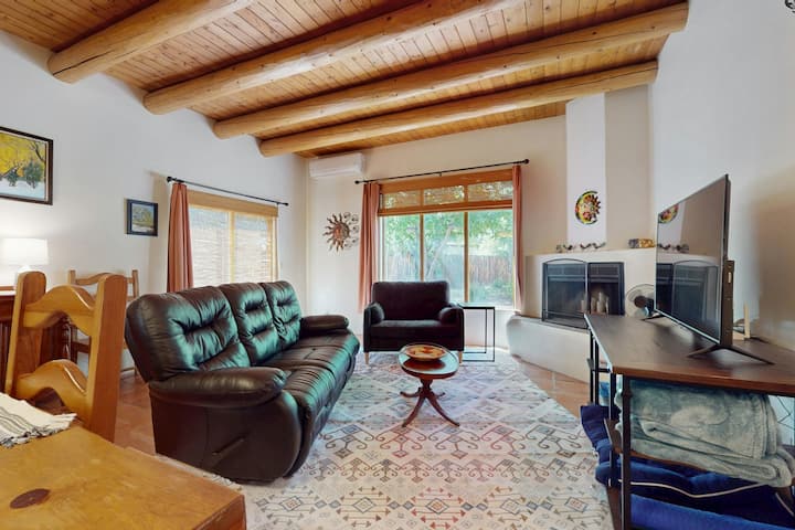 2br Home W/ Patio, Yard, Nearby Ski Area - Dogs Ok - Taos, NM