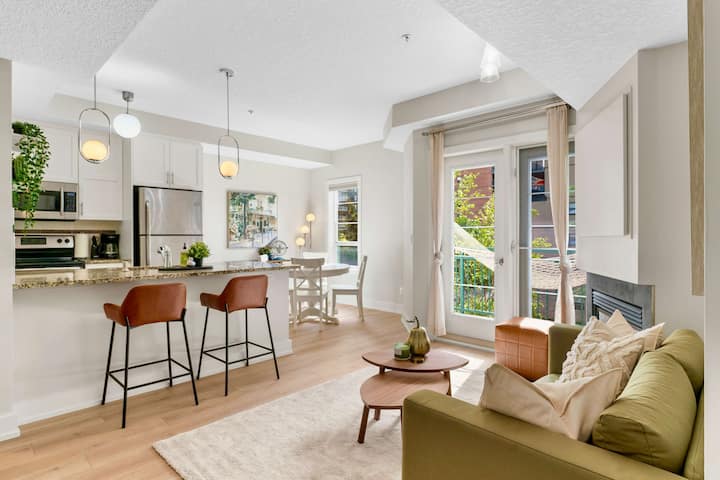 13th Ave • Dt Calgary • 2bd 2ba • Sleeps 5 - Calgary