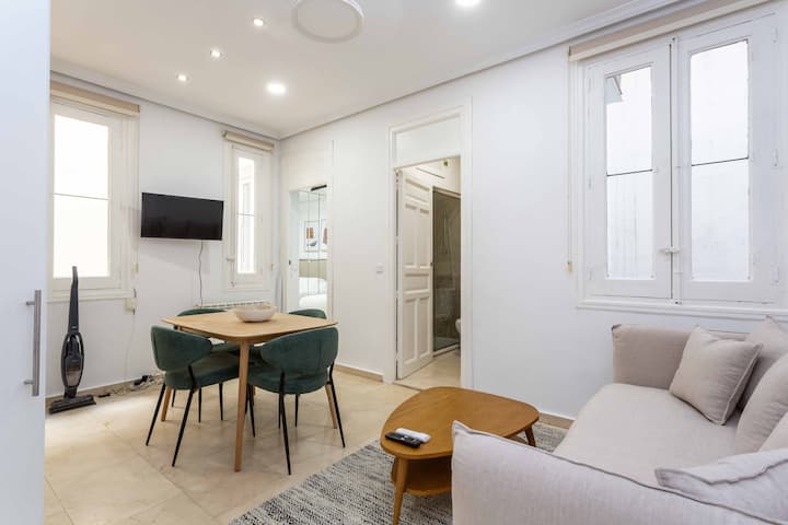 Elegant 2br/2ba Apartment – Salamanca District - Estación de Méndez Álvaro - Madrid