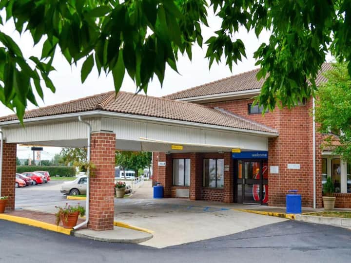 Clean Albany Par Les Magasins - Albany, NY