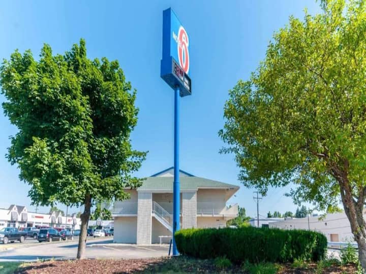 Motel 6 Farmington H_2 Lits Complets | Nmsk - Novi, MI