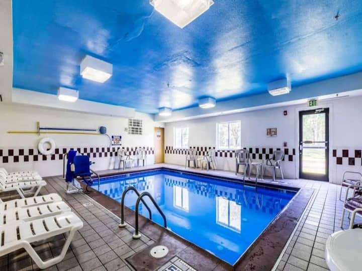 2 Lits Queen | Ns | Cuisine - Greenwood, IN