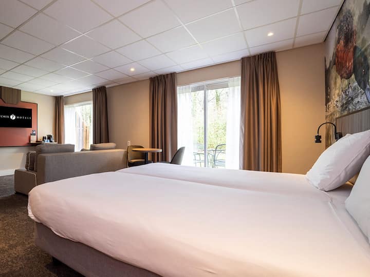 Hotel Nestled In Arnhem’s Green Zone - 3 Units - Arnhem