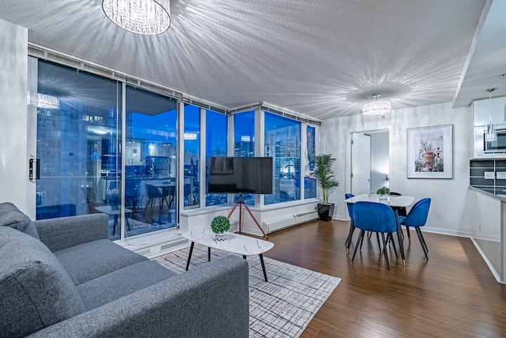 Downtown Condo With Great City Views - Vancouver