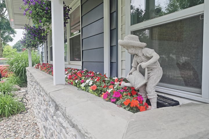 The Frankenmuth Dawdy Haus - Festivals - Frankenmuth, MI