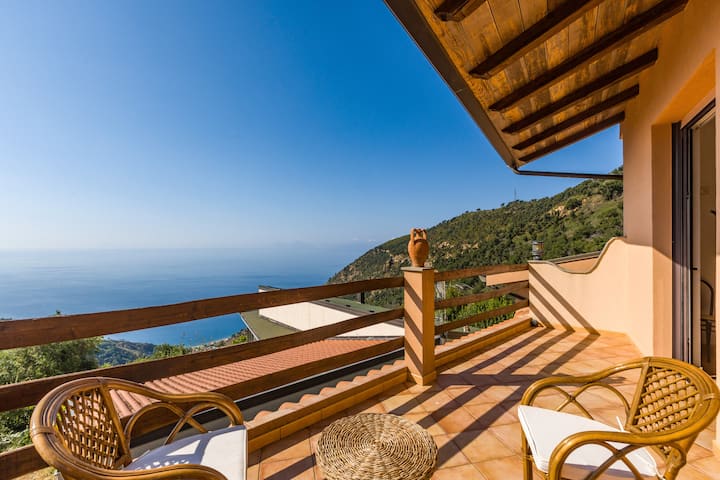Casa Del Mandorlo Gioiosa Marea - Patti