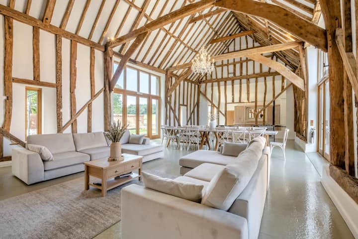 Luxury Barn With Hot Tub & Pool Table Nr Southwold - Southwold
