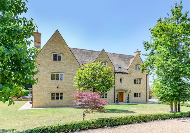 Sargent House, Broadway - Evesham