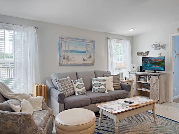 Sweet Beach Retreat: 2-bedroom Getaway In Wells - Ogunquit, ME