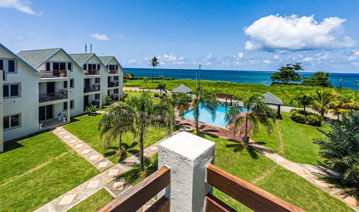 Crown Point Escape Villa With Oceanfront Views! - Tobago