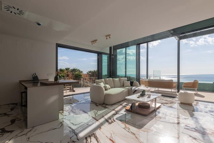The One – Sea View Luxury Villa In Higuerón - ベナルマデナ