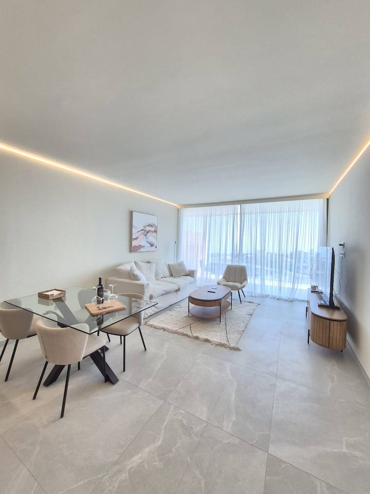 Happy Travel Valley Collection 1c - Fuengirola