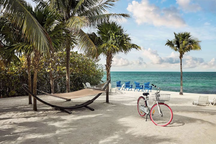 Tropical Getaway Near Top Keys Beaches! Pool - Marathon, FL