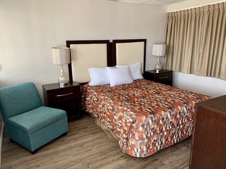Steps From The Atlantic Ocean | Free Parking - Ocean City, MD