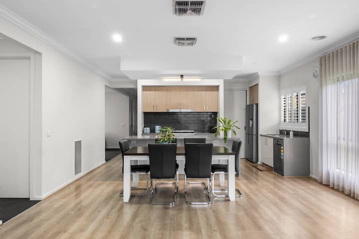 "Newtown" Family Home - Bendigo