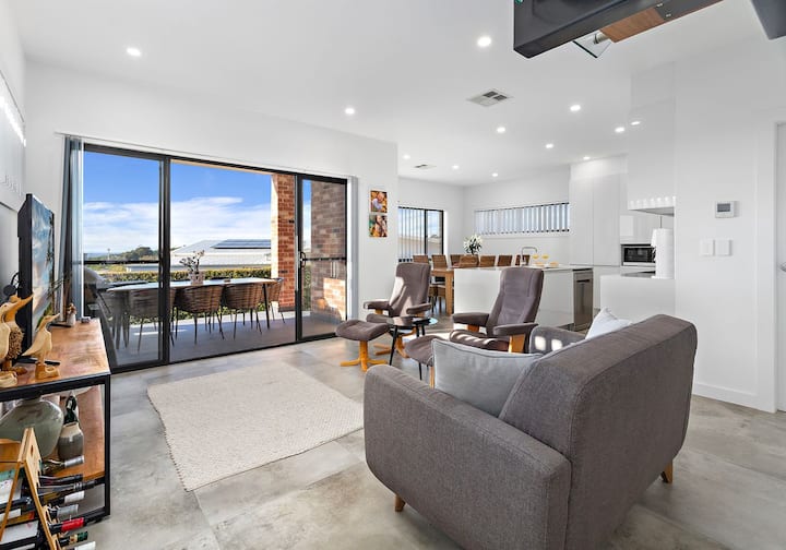 Fadden Street Retreat - Limited Launch Special! - Jamberoo