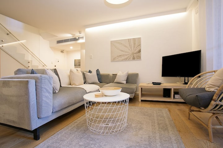 Tewkesbury Courtyard, Darlinghurst I90 - 