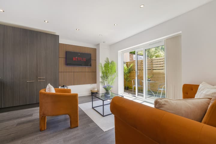 Spacious 3br Hove Home • Sleeps 8 • Free Parking - Brighton