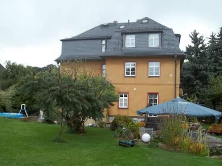 Ferienwohnung In Hartenstein Mit Garten - Aue