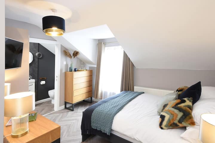 Ocho Homes By Eight Continents - R7 - Belfast