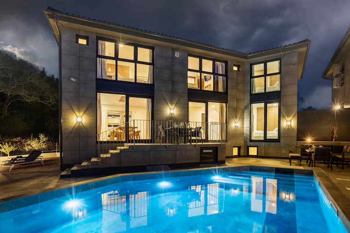 Villa Signature With Heated Pool - Malinska