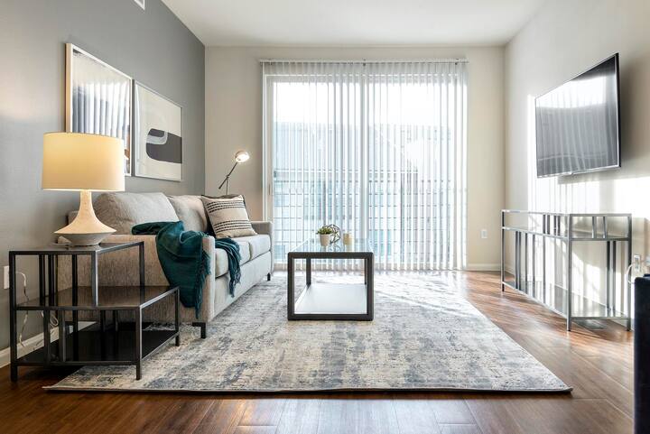Landing | Modern 3bd In Denton - Denton, TX
