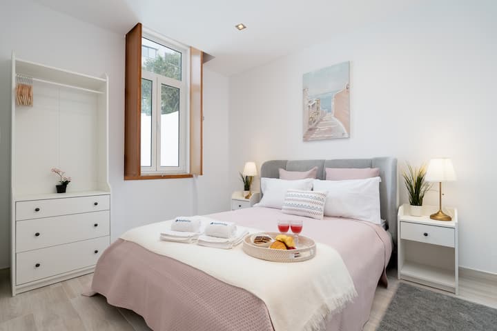 Hostwise - Multiple Houses W/ Terrace Near Metro - Oporto