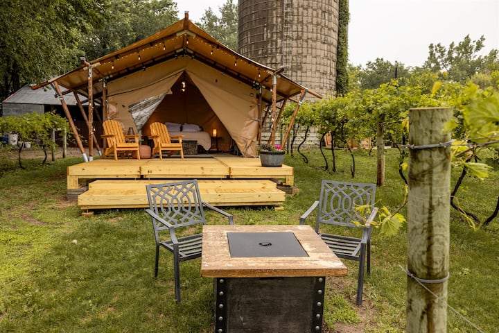Sip And Stay, Glamping At Painted Prairie Vineyard - The Lakes