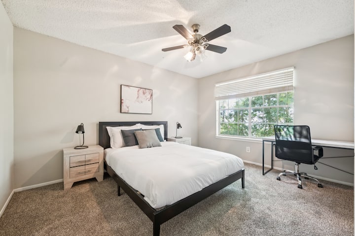 The Davis 1824 I Spacious 2 Bed 2 Bath - Huntsville, AL