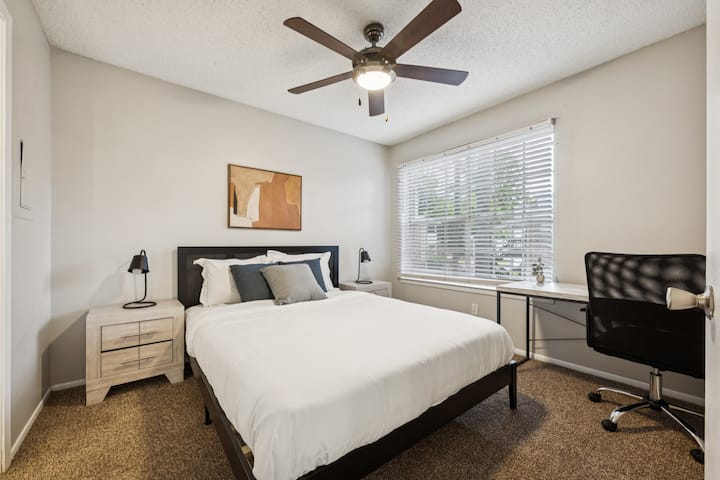 The Davis 412 I Spacious 1 Bed 1 Bath - Huntsville, AL