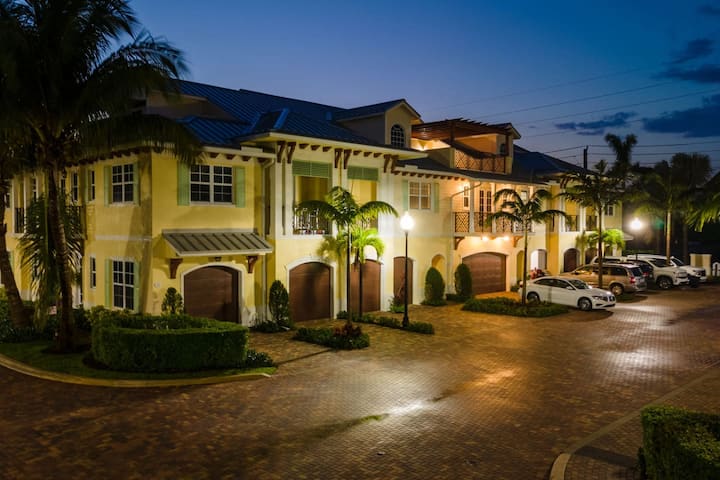 Stylish Modern Th • Pool • Golf • Beach • Boating - Jupiter