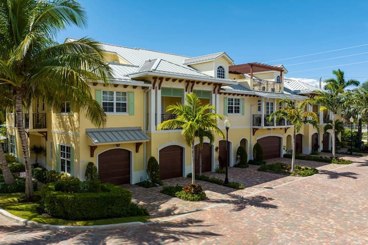 Modern Luxury Townhome Near Beach/golf/boating - Jupiter, FL