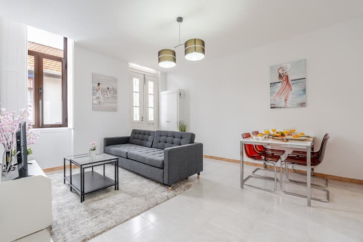 Hostwise - Colourful 2-home W/ Terrace In Boavista - Maia