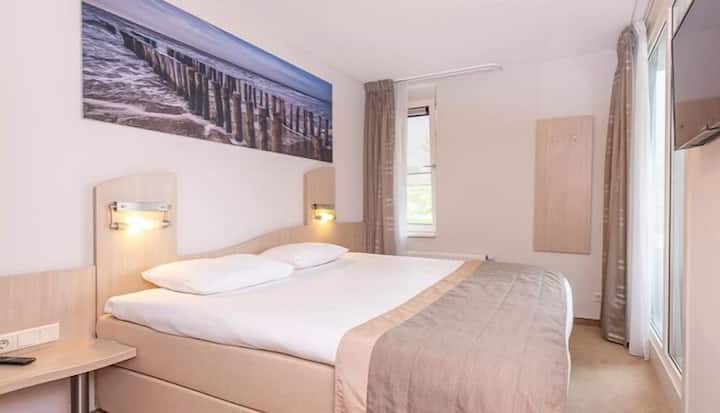 Wellness Oasis | Spacious Unit W/pool & Spa Access - Domburg