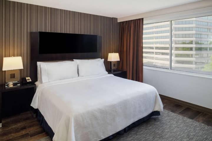 King Suite At Chevy Chase - Washington, DC