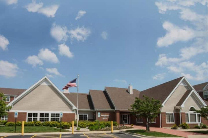 Home Away From Home Near Chicago | Free Breakfast - Bartlett, IL