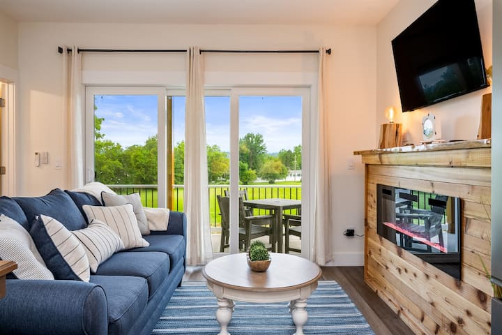 Canandaigua | Cmac | Fire Pit | Hot Tub | Sauna - Canandaigua, NY