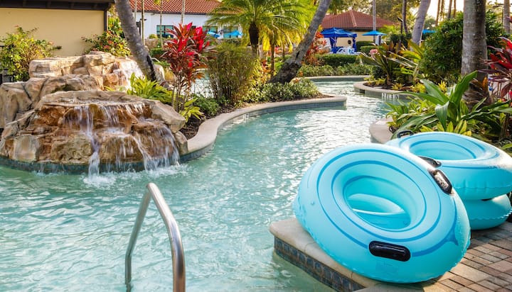 Walk To Brookside Marina | Spa + Pools Included - Naples, FL