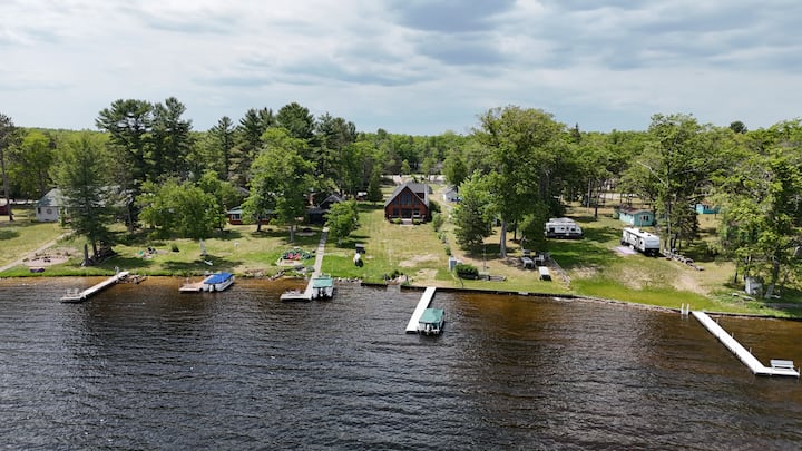 Hidden Cove - Beauty On The Lake! - Oscoda, MI