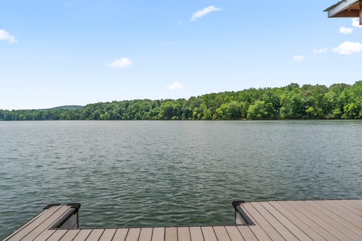 Peaceful Emory River Retreat W/ Waterfront - Kingston, TN