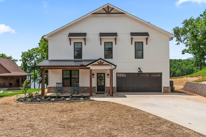 Lakeside Retreat - Kingston, TN