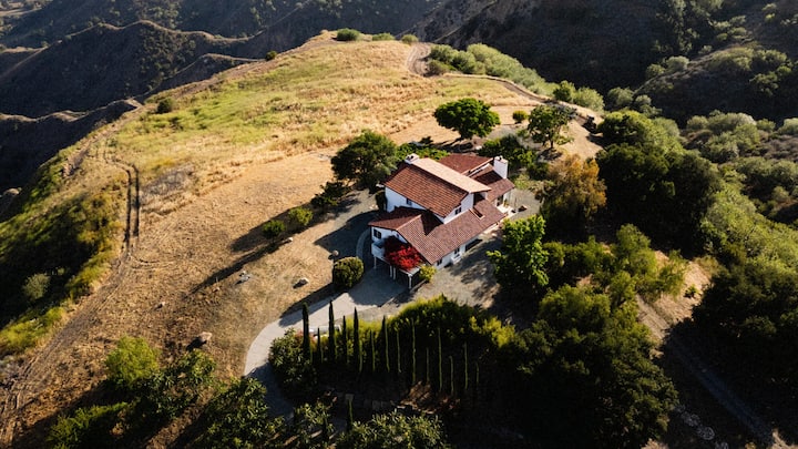 Ojai Mountain Ridge Estate - Ojai, CA