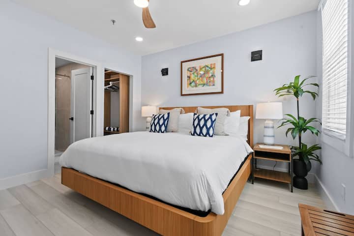 Justlisted/renovated/stepstobeach/pool/shore 1br - 팜비치